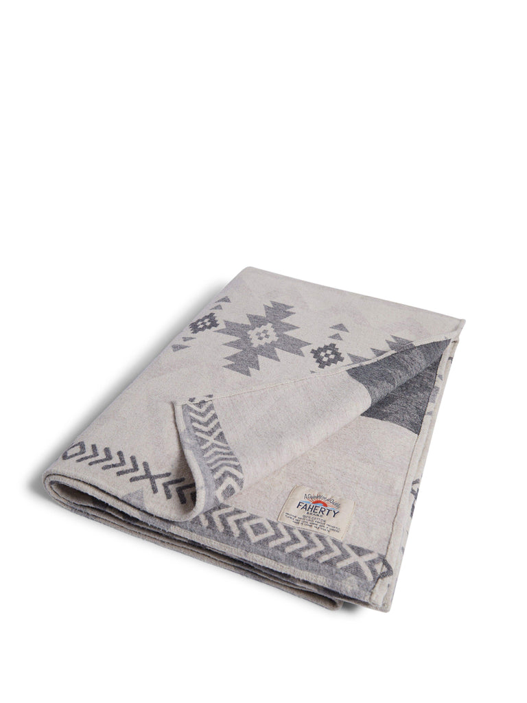 Doug Good Feather Adirondack Blanket - Ivory North Star | Faherty Brand